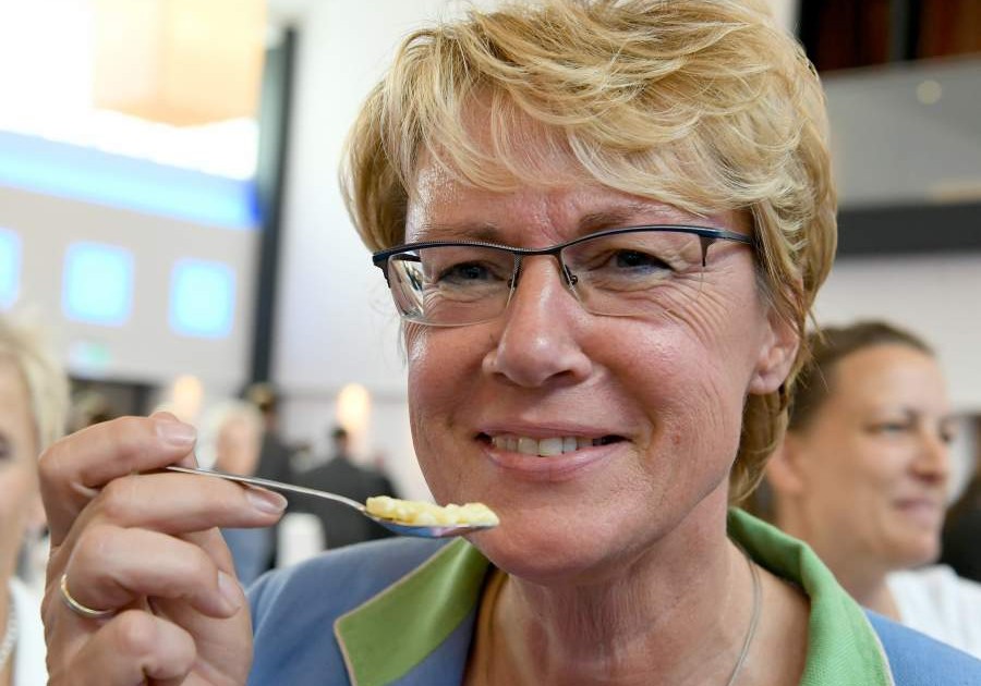 Ministerin zeichnet Qualitätskantinen aus | HOGAPAGE Nachrichten